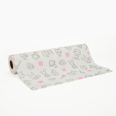 China 33*45 CM Water proof Disposable Colorful Dental Bibs for Dental Clinic for sale