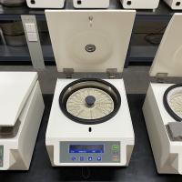 China 12000rpm Laboratory Microhematocrit Centrifuge Machine With Micro Capillary Tube for sale