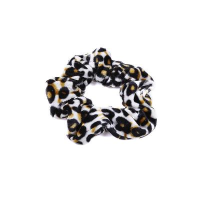 China Christmas Flannel Hair Tress Velvet Hair Accessories Set Leopard Hair Tie Scrunchies for sale