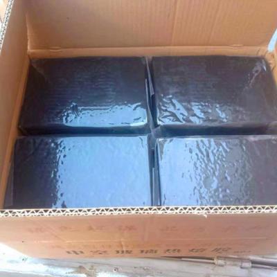 China Water Vapor Penetration Rate 10gm3 or less Hot Melt Butyl Sealant Rubber Offering Durable Seal for Door Insulating Glass for sale