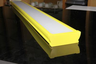 China 5ft LED Tri Proof Light with 3 Power Switchable 160LM/W High Brightness and 120° Beam Angle for Indoor and Outdoor Lighting for sale