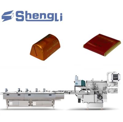 China Tabletop Candy Wrapping Machine 200ppm-260ppm Confectionery Packaging Equipment for sale