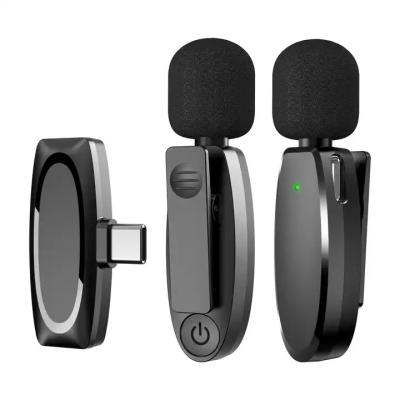 China Mini Wireless Lavalier Microphone for iPhone No App Needed 20m Range Noise Reduction for sale