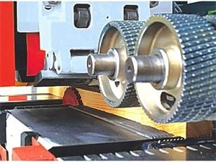 China Heavy Duty Multi Rip Saw Machine 6000r/Min 5.5kw Two Side Planer Machine for sale