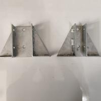 China Reinforced L Bracket Emt Conduit Connector Triangle Support Angle Bracket for sale