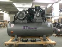 China 150kg Air Tank 10HP JAGUAR 47.7 CFM 7.5KW Air Cooled Piston Air Compressor for Mining for sale