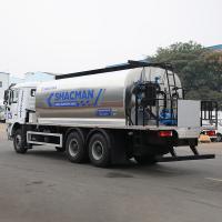 China Shacman  Shacman Fuel Truck F3000 6*4  Are Exported   Right Steering Manual Transmission Truck Asphalt Spreading Truck for sale