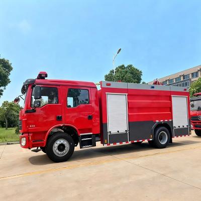 China Municipal Big Diesel Fire Truck Rescue Water Cannon Vehicle 4 Wheels Vacuum Tires for sale