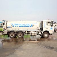China Construction Site Suction Sewage Truck Vehicle For Concrete Residue Mud for sale
