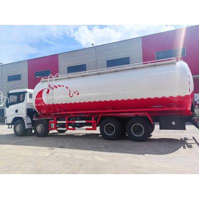 China Cylindrical Oil Fuel Transport Fuel Truck Shacman Customize Color Capacity Durable Body for sale