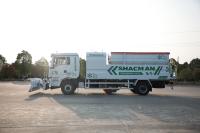 China SHACMAN H3000 4×2 Snow Removal Truck 300HP Euro II Engine With PTO Heavy Duty Snow Sweeper Chassis for sale