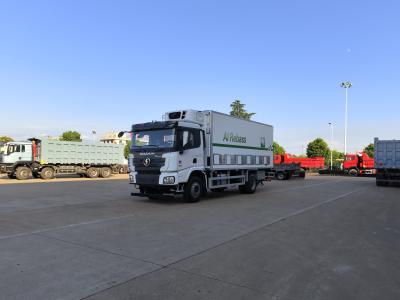 China Shacman X3000 4x2 Long Distance Chick Transport Truck 10000mm Ventilation Box Water Spray Cooling for sale