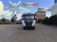 China Shacman X3000 4x2 Chick Transport Truck 9600mm Ventilated Livestock Box Weichai 375HP for sale