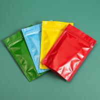 China Customized Color Recyclable PE Mylar Zipper Bag Moisture Proof Holographic Die Cut Seal Food Grade Packaging for Parrot Grain Pet Food for sale