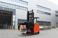 China 3 Way Forklift Very Narrow Aisle Electric Stacker 1000kg 1500kg High Lifting Reach Truck for Warehousing for sale