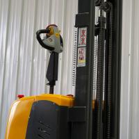 China Electric Hydraulic Pallet Stacker 1 Ton 2 Ton 3000kg Lifting Height Standing Type Forklift for sale