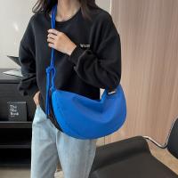 China Printing Techniques for Graphics UV Printed Fashionable Sports Shoulder Bag for sale