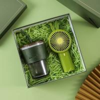 China Custom Logo Cup and Hand Gift Set Perfect for Agriculture Annual Meeting at Christmas for sale