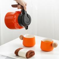 China Customized Presentation Gift Set Ceramic Teapot 2 Cups Tea Towel 6 White Tea Pieces for sale