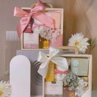 China Alumni Relations/Class Reunions Acrylic Transparent Portable Wooden Box for Gift Bag for sale
