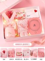 China Silk Screen Printing Practical Women's Day High End Gift Set for March 8th Goddess Day for sale