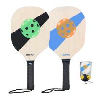 China 2 Wood Colored Pik Racquets and 2 Pik Balls Essential for Promoting Your Office for sale