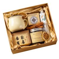 China Forest Style Hand Gesture Gift Box Set Novelty Gifts for Bridesmaids and Groomsman for sale