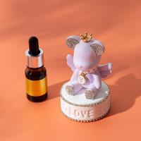 China Wedding Favors Bridal Party Gifts Little Bear Deodorizing Aromatherapy Car Decoration for sale