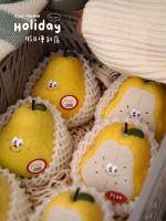 China Yellow Pear Scented Candle Gift Box for Valentine's Day Cute Decoration 2024 Product for sale