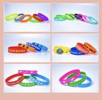 China LED Light Novelty Gifts Silicone Wristband with Luminous Lettering and Customized Color for sale