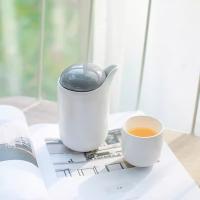 China Style Presentation Gift Set Naughty Pot Bubble G2 Tea Set Portable Quick Cup Included for sale