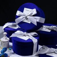 China Silk Screen Printing Techniques Light Luxury Velvet Gift Set for Boyfriend's Birthday for sale