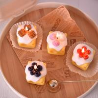 China Stone Style Cute Cheese Aromatherapy Candle Handheld Gift Box for Girls' Birthday Joy for sale