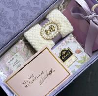 China Exclusive Wedding Gift Set Eco-friendly Purple Metal Candy Box for Automotive Lovers for sale