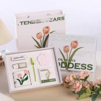 China Celebrate Women's Day with the Perfect Gift Creative Flower Aromatherapy Candle Gift Box for sale