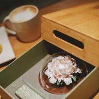 China 1 Color Printing Ceramic Flower Kneading Set with Bamboo Tray and Handbag Gift Box for sale