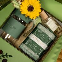 China Customized Logo Forest Retro Texture Gift Box Ideal Goddess Day Souvenir for Hotels for sale