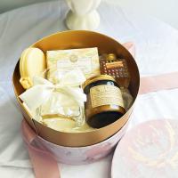 China Eco-friendly Material Customized Pink Gift Set for Banquet Gifts and Wedding Gifts for sale