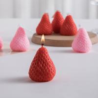 China Add a Pop of Color to Your Desk with this Customizable Strawberry Aromatherapy Candle for sale