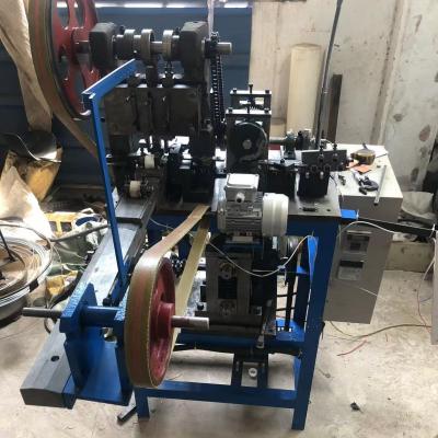 China Roll Type Carton Closing Staple Machine Double Divergent Point for sale
