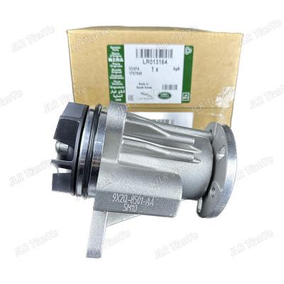 China 3.0L Diesel Engine Water Pump for Land Rover Jaguar C2C37771 LR013164 for sale