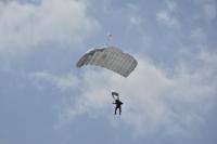 China Professional Ram-Air Parachute for High Altitude High Opening (HAHO) with 280 sq ft Canopy and 170 kg Capacity for sale