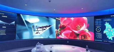 China Indoor Advertising Display Billboard LED Screen IP43 Full Color P1 - P6 for sale