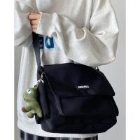 China Polyester Lining Crossbody Sling Bag 15L Capacity With 2 Pockets for sale