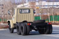 China 6x6 Long Nose EQ2082E6D Hero Truck - Dual Fuel Tank 2.5T Three Axle Vehicle - 44100N Winch Offroad Export Chassis for sale