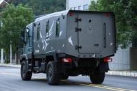China 4x4 Off-Road Multi-purpose Square Cabin Personnel Carrier for sale