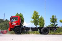 China 15 ton 4x2 flat cab truck chassis diesel power for body‑building modification export for sale