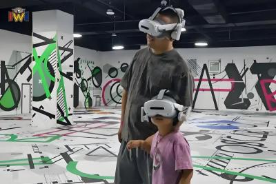 China XR Arena Space Game with Special Gun Controllers for sale