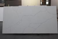 China P5131 Non Porous Calacatta Quartz Countertops With Mirror Colors Scratch Resistant for sale