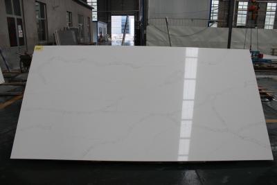 China Manmade Stain Resistant Calacatta Quartz Countertops For Island In Hotel for sale